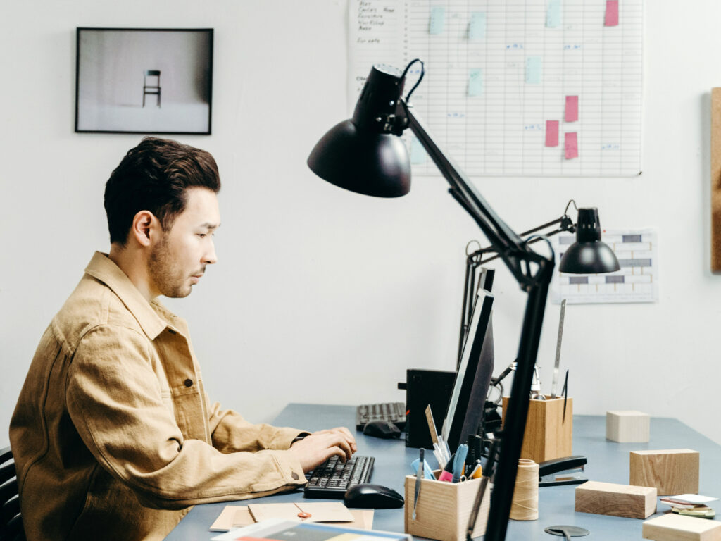 3 Risks With Hybrid Workplace Models... - Gavin Gibbons